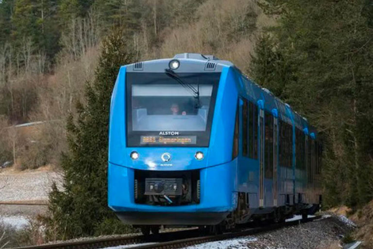 SAR starts Hydrogen Train tests in Saudi Arabia - GCC Business News