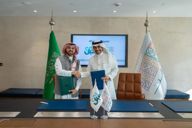 ROSHN signs pivotal agreement with Saudi Postal Corporation