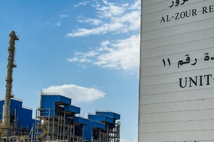 Kuwait signs deal to launch phases 2 and 3 of Al-Zour project